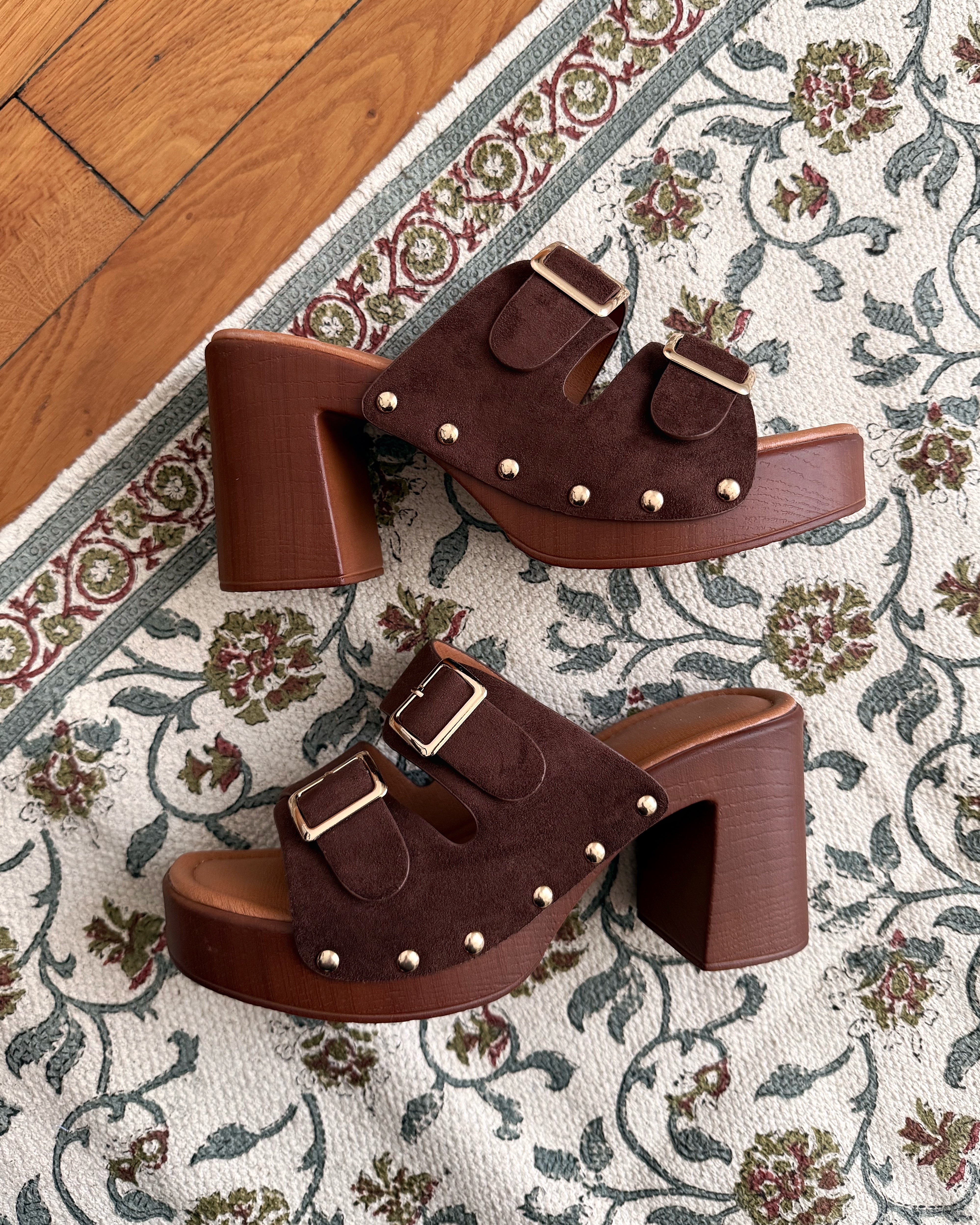 Sabot à talon et boucles EVANS – Mamie Bourgeoise
